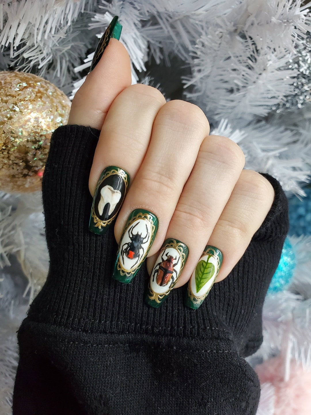 Gold Frame Oddities Nail Set - Etsy