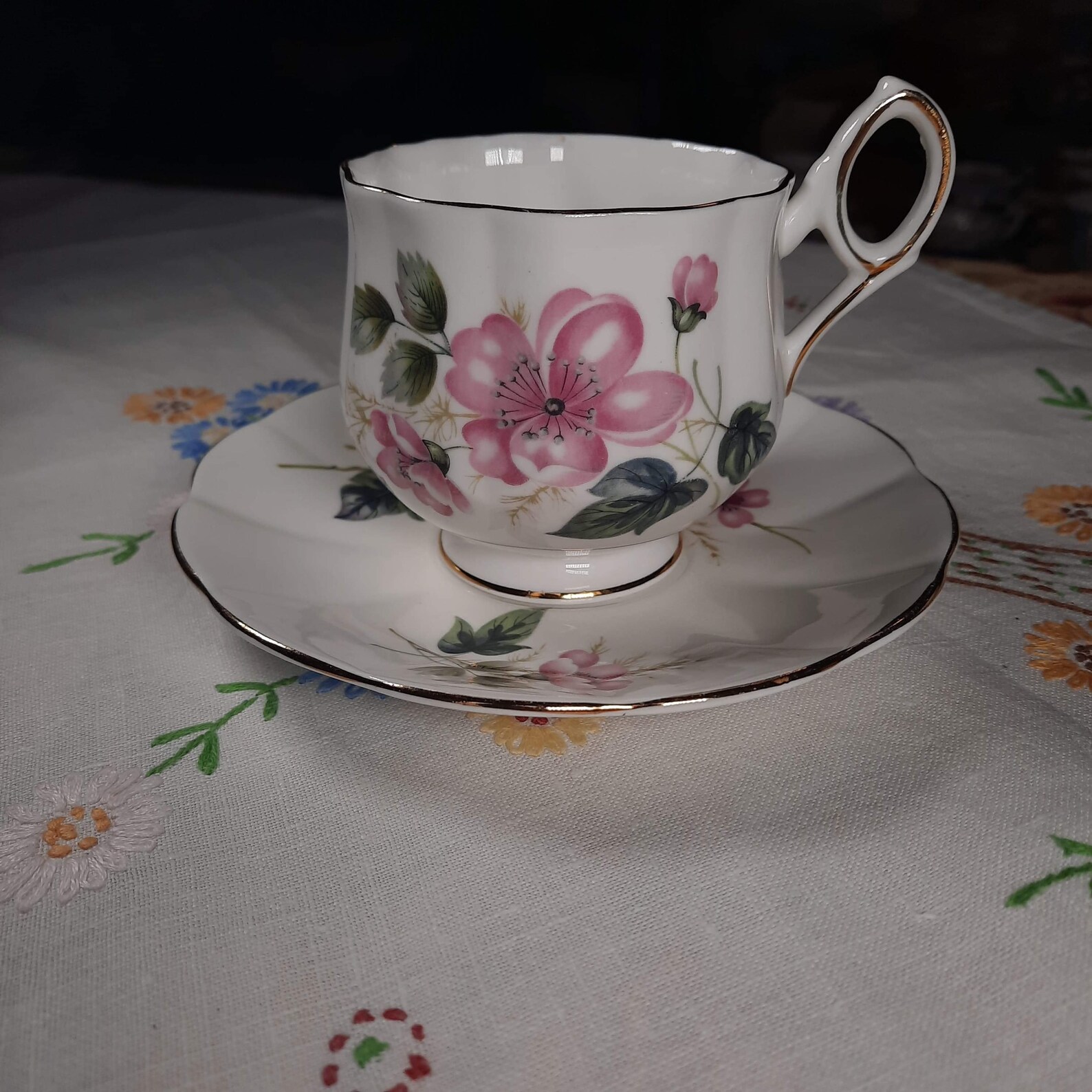 Vintage Mix and Match China Tea Set for 4, Pink Florals/ Vintage China ...