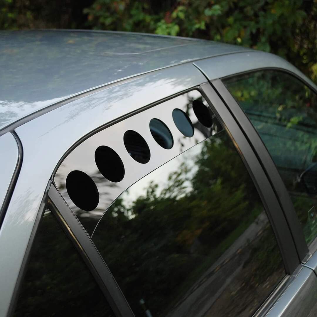 BMW E39 Sedan Rear Window Vents for Drift Smoke Ventilation and Dog ...