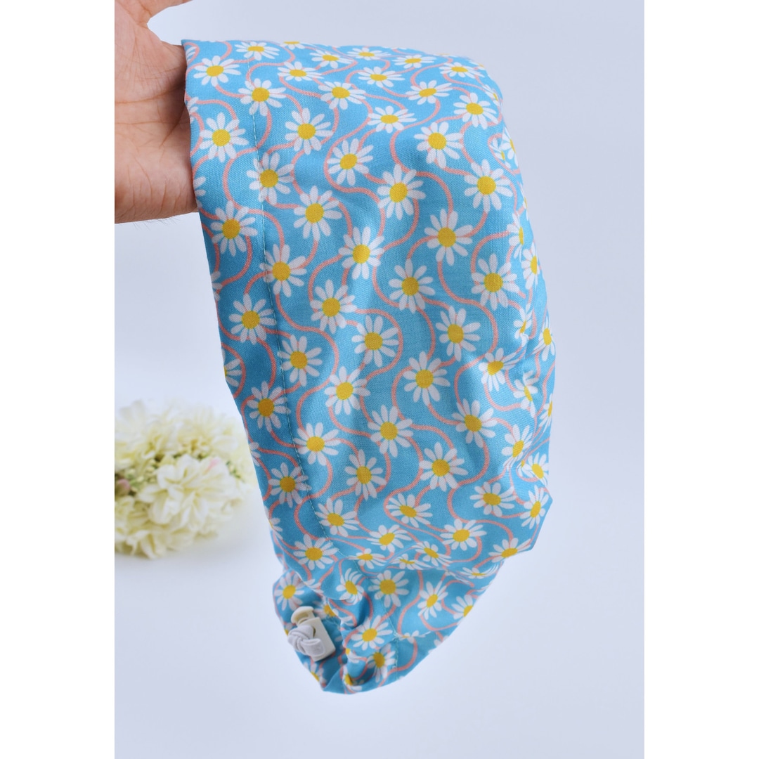 Daisy Delight Euro Scrub Cap for Women, Floral Surgical Cap Satin Lined ...