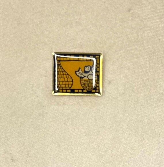 Ultra Rare Dutch Symbolic Pin - Gem