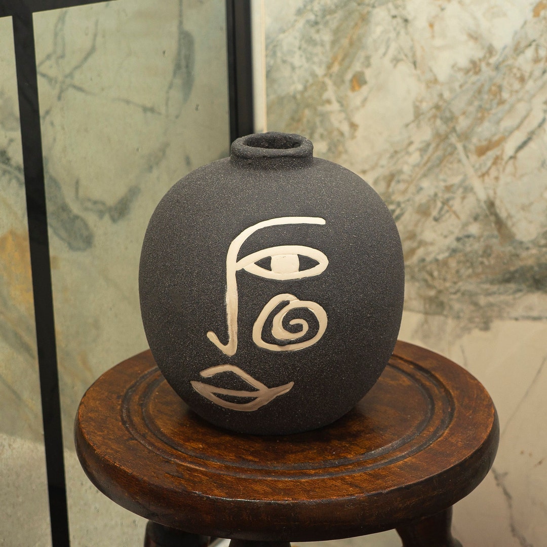 Contemporary Line Art Ceramic Vases 2 Colours and Sizes - Etsy
