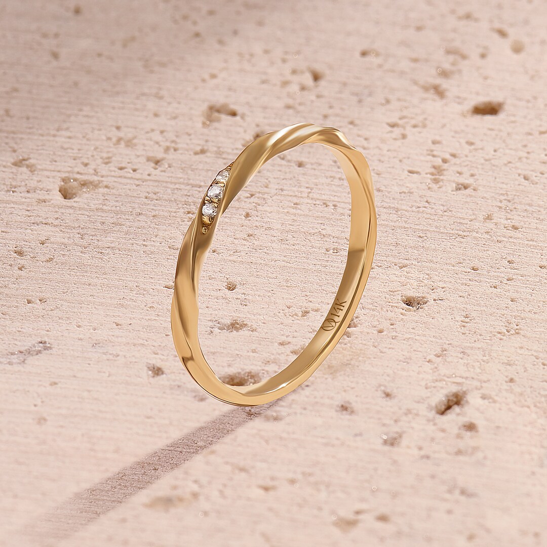 Moissanite Twist Wedding Band 14k Solid Gold Slim Marriage Ring Mobius ...
