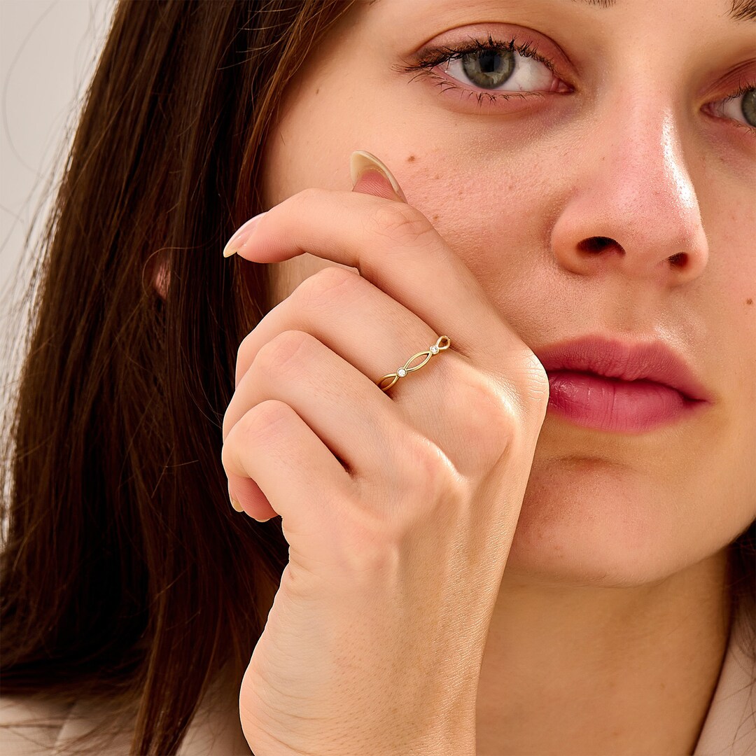 14k Irish Celtic Knot Wedding Band, Tiny Moissanite Stackable Ring ...