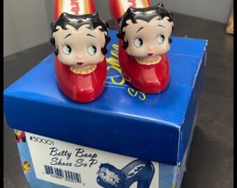 Betty Boop Salt and Pepper Shakers - Etsy