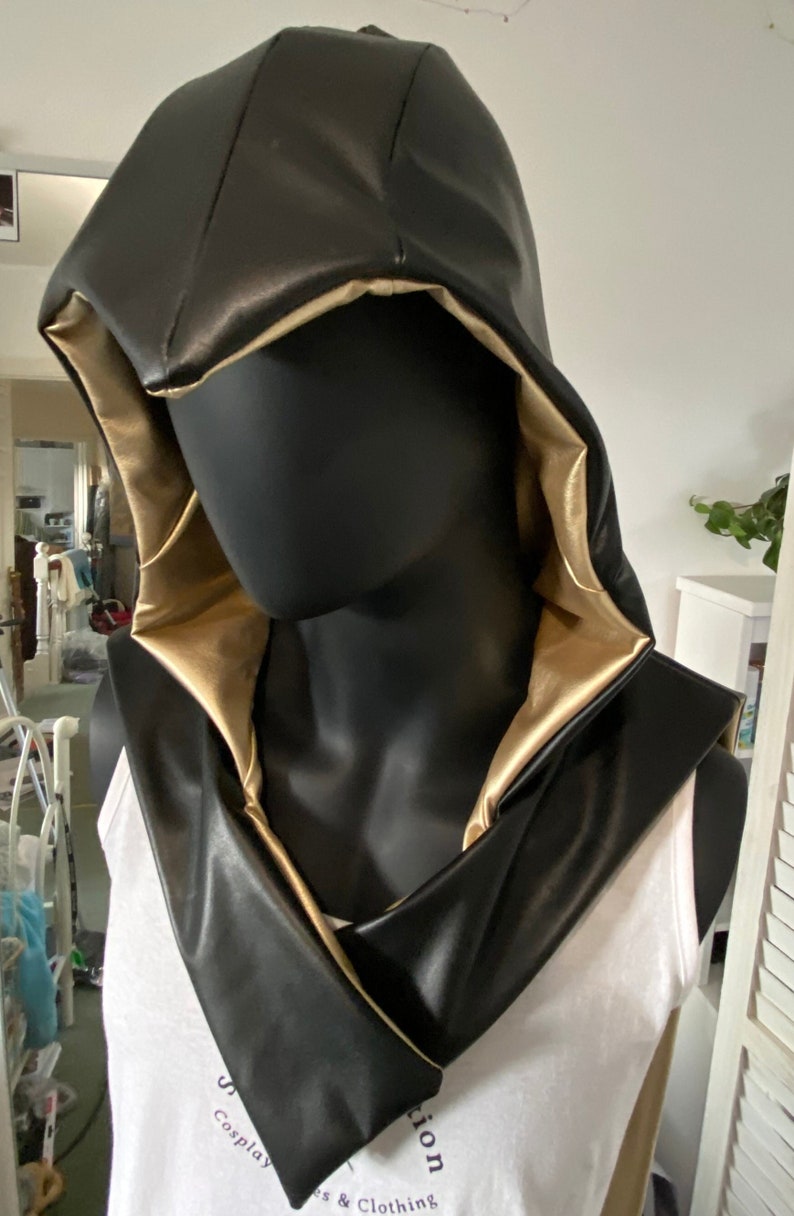 Adult Cosplay Superhero Cape Cloak With Fitted Pointy Hood in Black ...