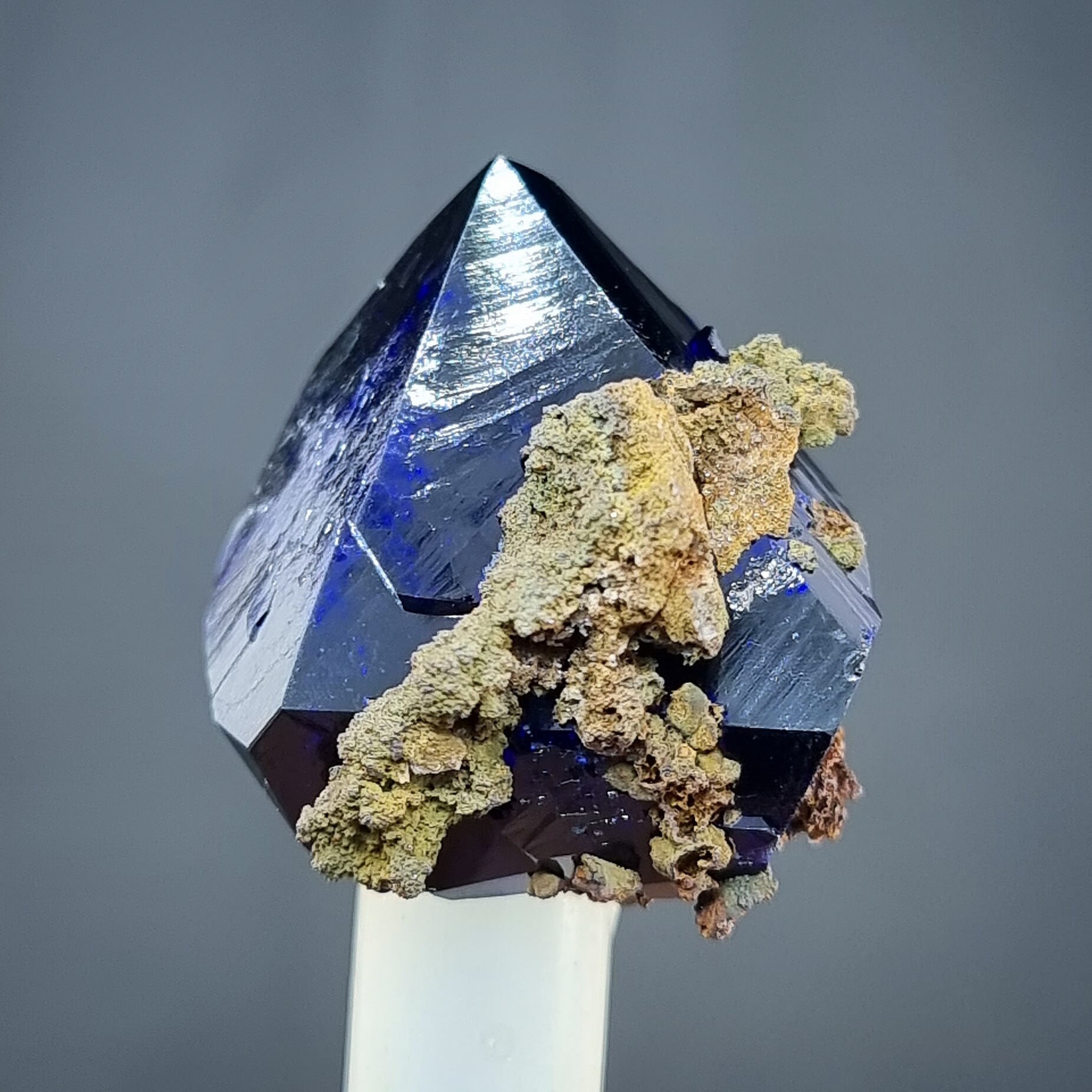 Azurite Pyramid Crystals With Quartz and Geotite 3.5x3.5x3 Cm - Etsy