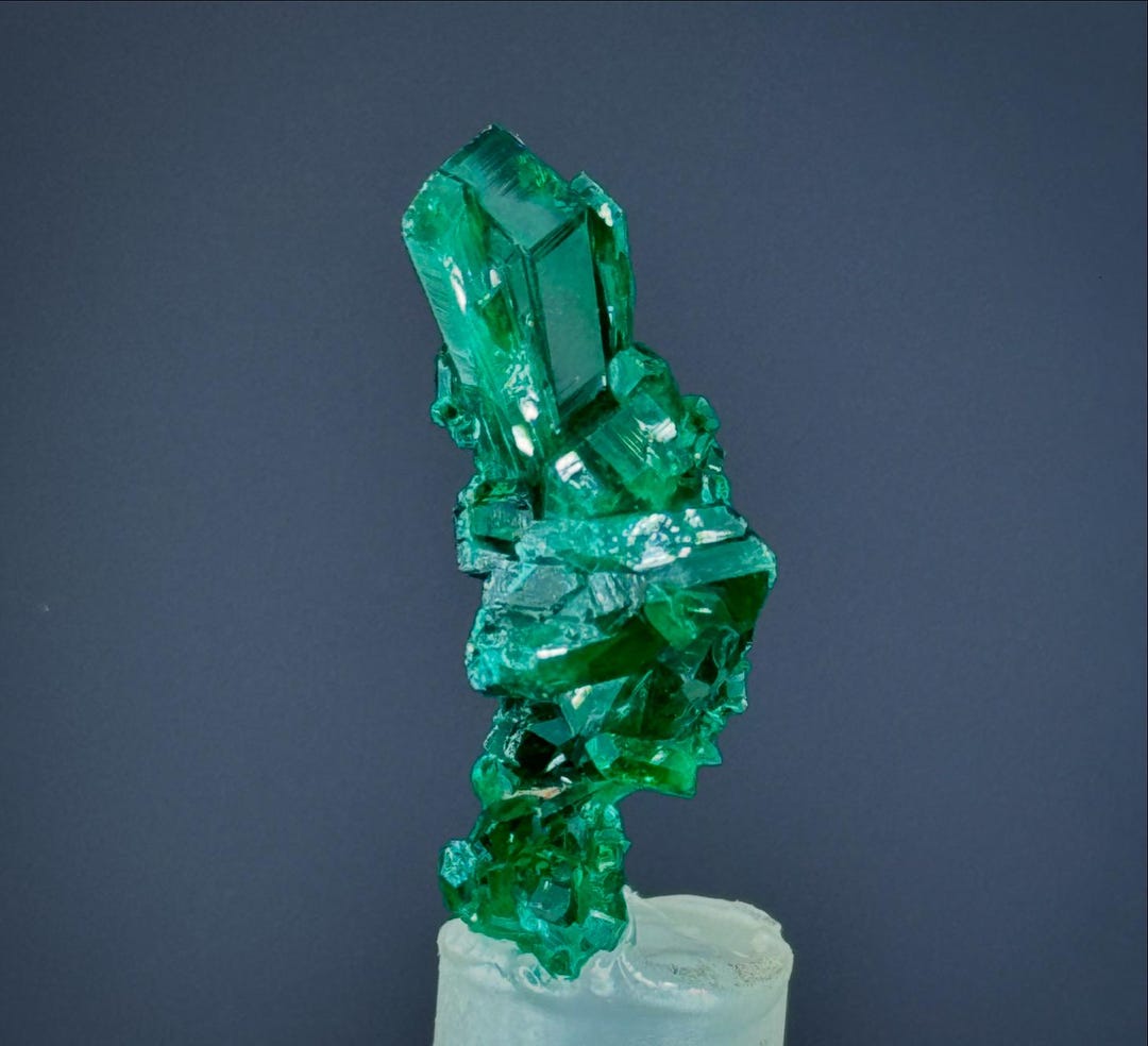Thumbnail Dioptase in Perfect Conditions 3x1x1 Cm - Etsy
