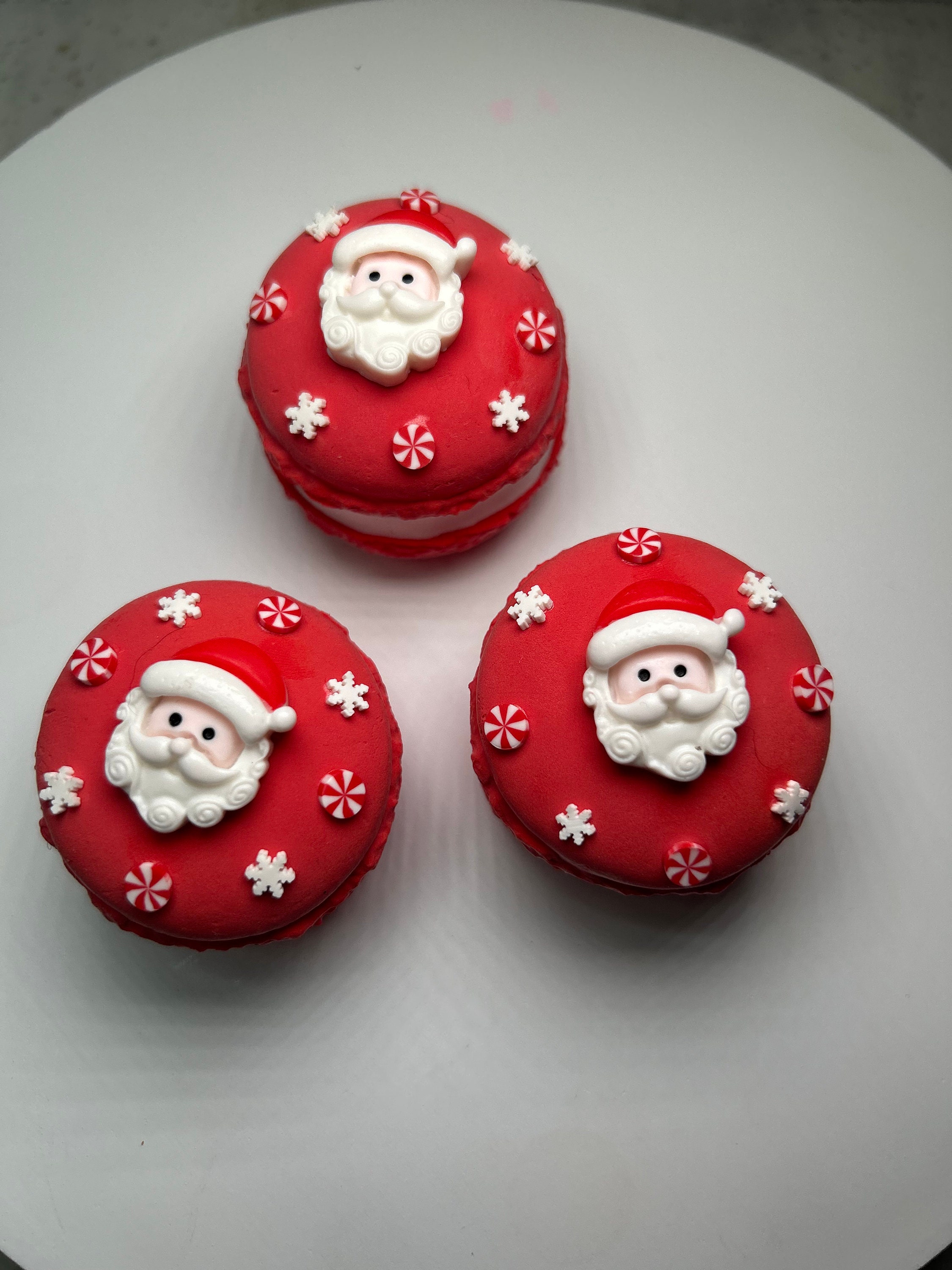 3 Fake Christmas Macaroons | Fake Santa Macaroons | Fake Rudolph ...