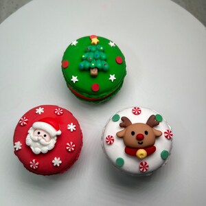 3 Fake Christmas Macaroons | Fake Santa Macaroons | Fake Rudolph ...