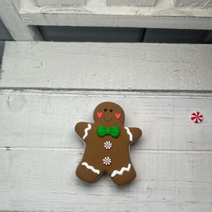 Fake Gingerbread Cupcake | Fake Gingerbread Man Cupcake | Fake ...