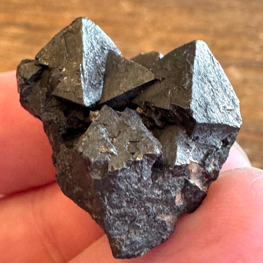 Double Pyramid Magnetite Crystal Stone + Magnet - Etsy