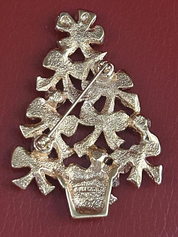 3 Vintage Avon Christmas tree pins. Nina Ricci tree p… - Gem