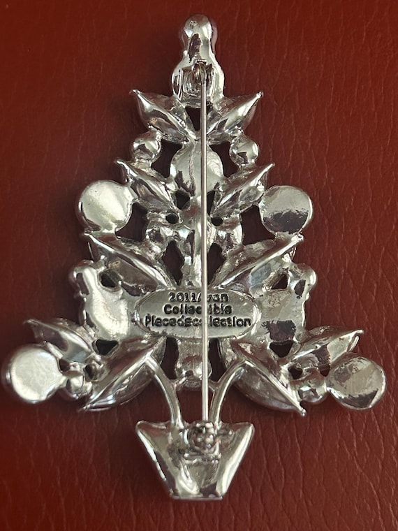 3 Vintage Avon Christmas tree pins. Nina Ricci tree p… - Gem