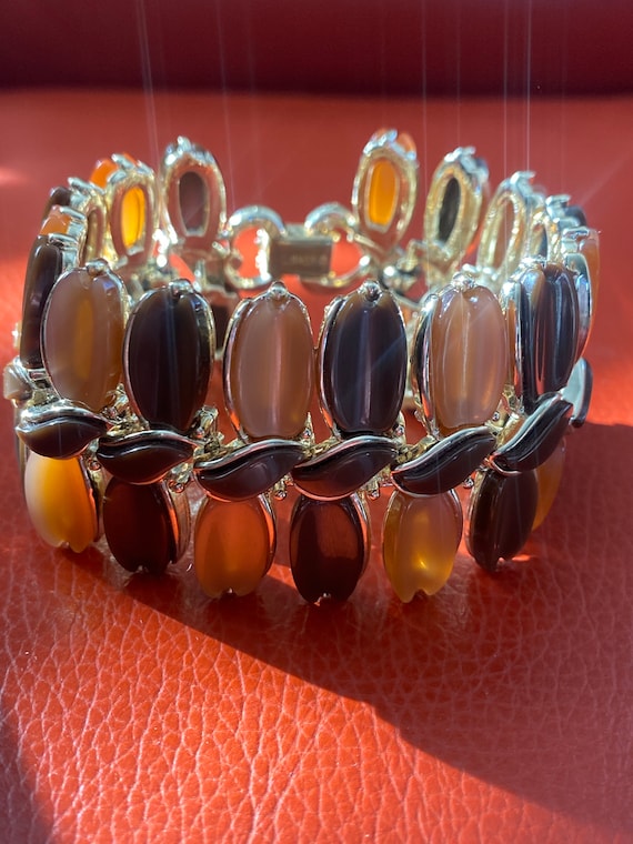 Vintage lisner signed thermoset - Gem