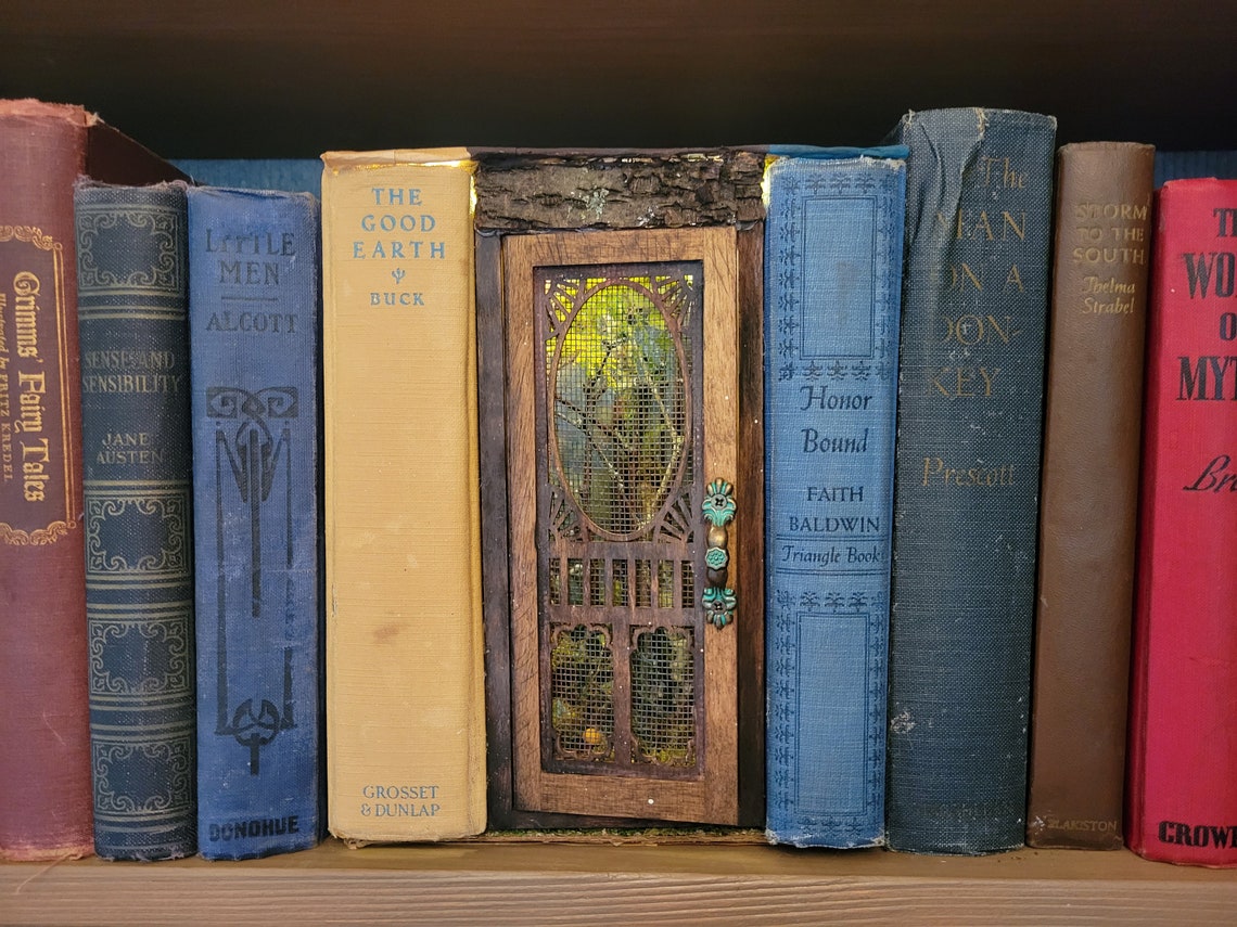 Handmade Nature Book Nook - Etsy