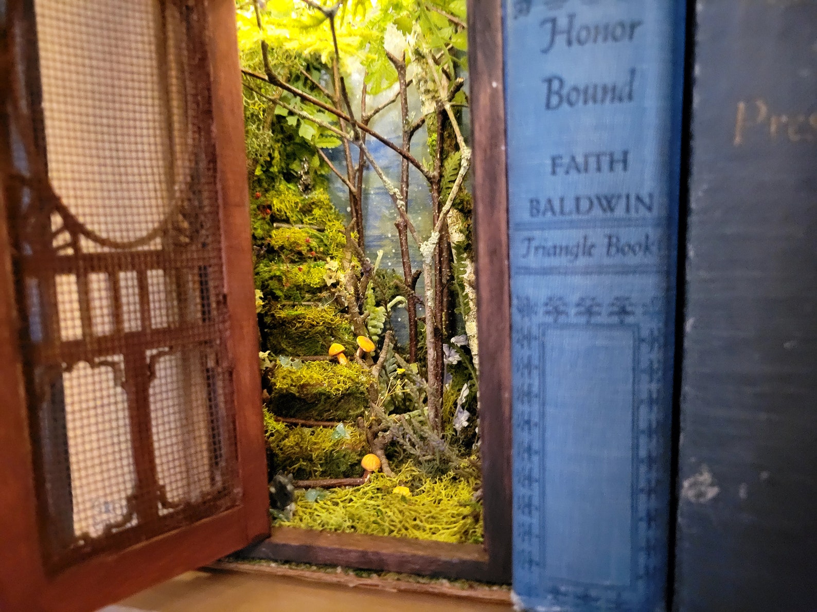 Handmade Nature Book Nook - Etsy