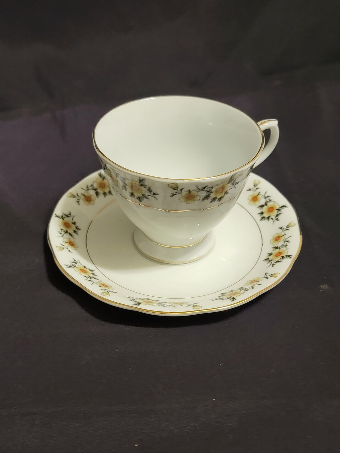Yong Shen Porcelain Pagoda Mark China - Yellow and Orange Flower With ...