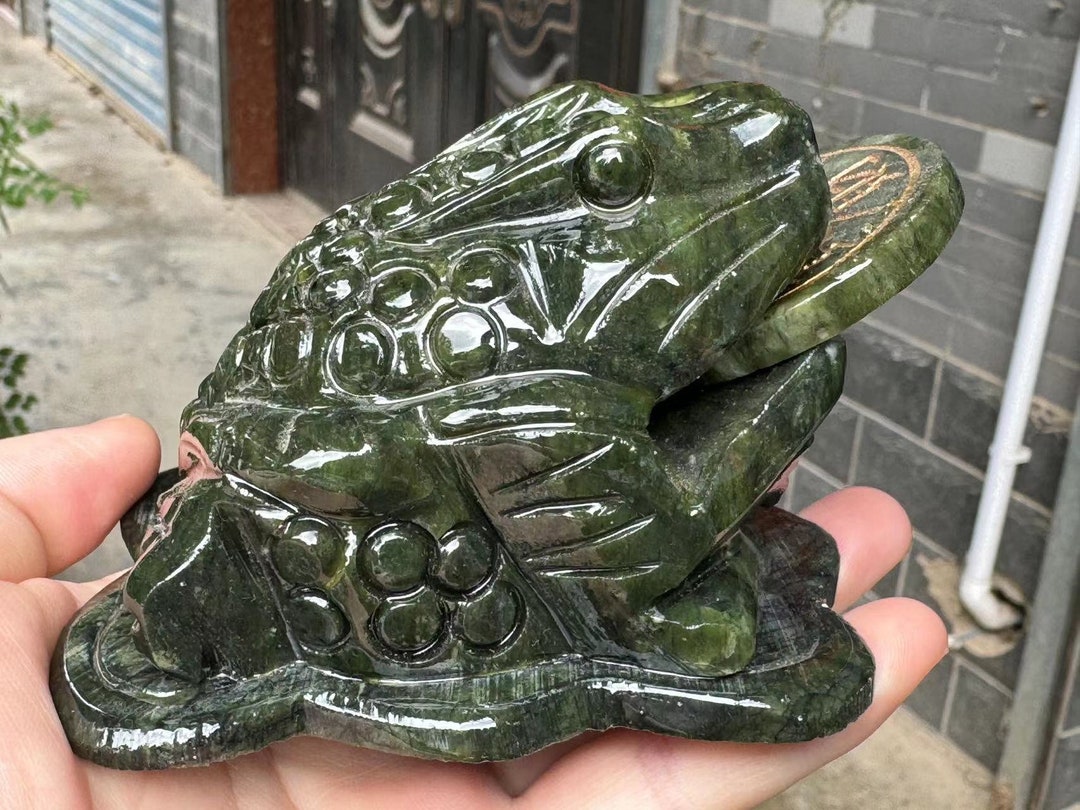 Natural Jade Money Toad Figurine Feng Shui Fortune Stone Crystal ...
