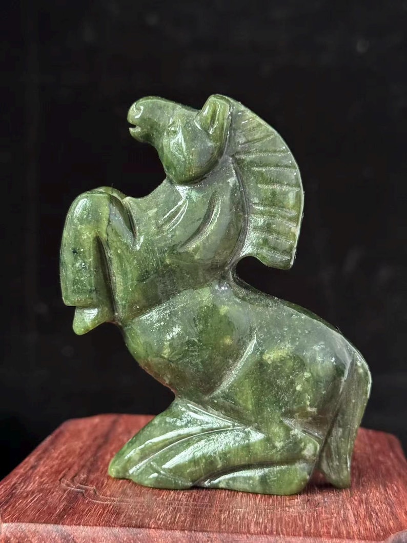 Natural Jade Horse Statue Fengshui Zodiac Horse Figurines Luck Success ...