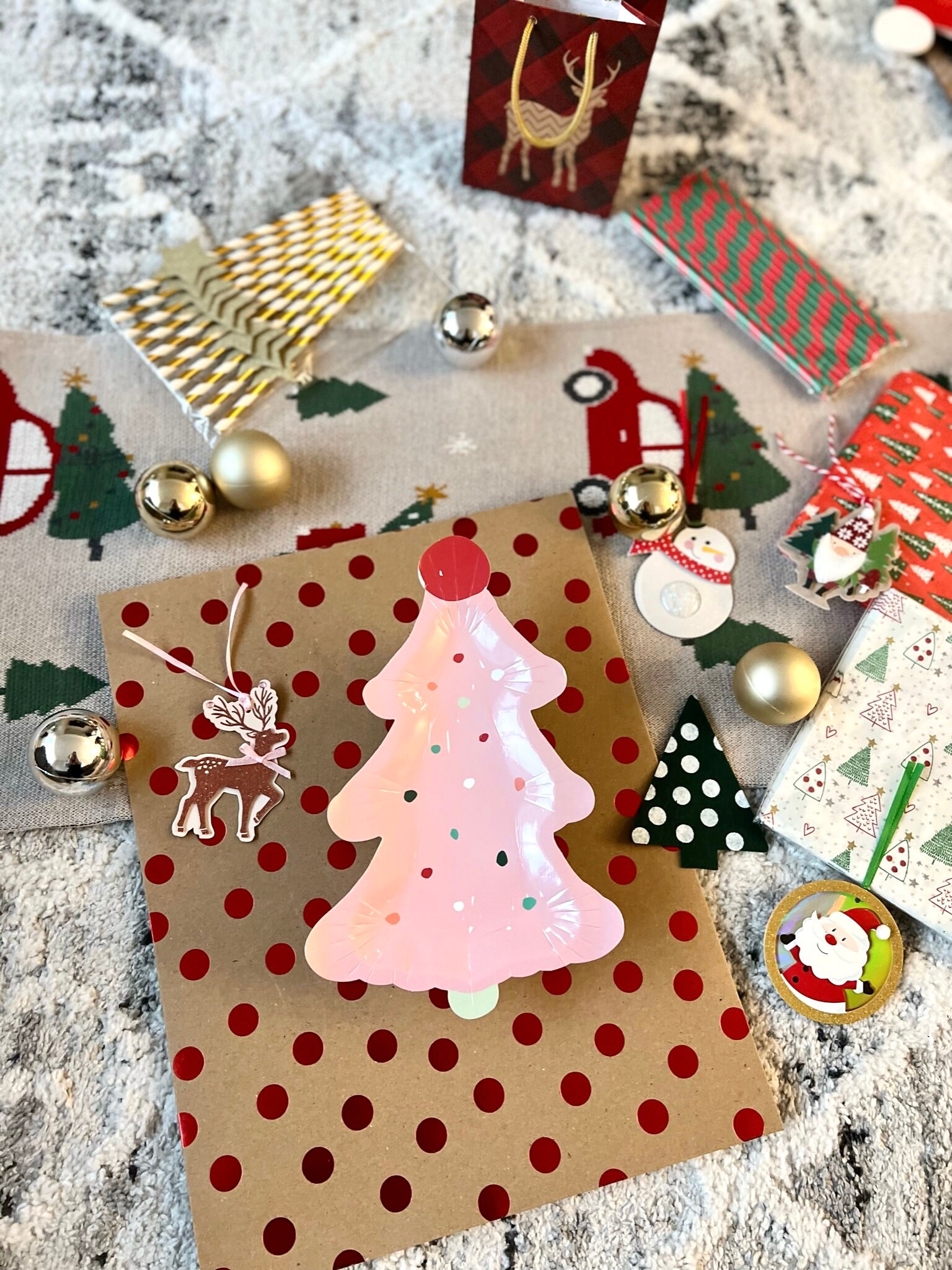 Christmas Party Paper Plates Set of 10 Paper Utensils - Etsy Canada