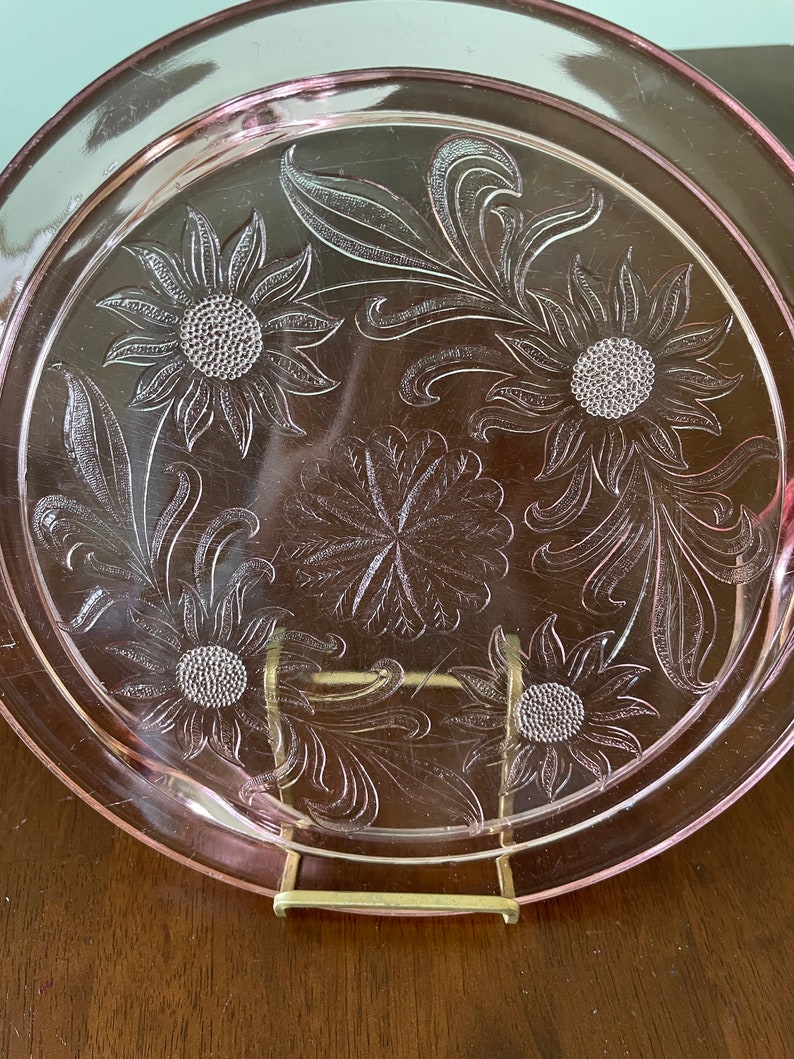 Vintage Pink Depression Glass Footed Plate With Daisy Pattern - Etsy