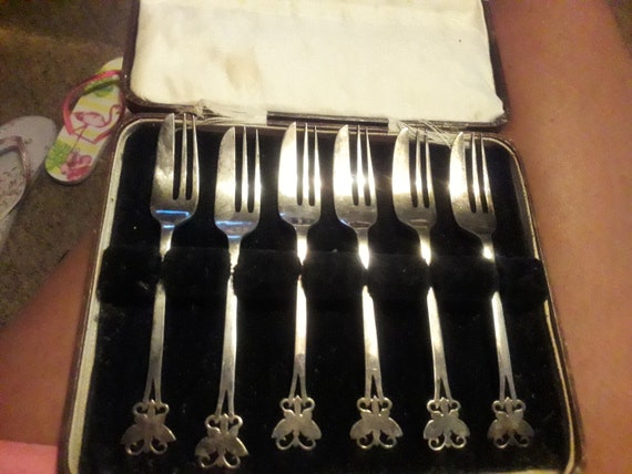 Original Vintage pieces, and more too see, - Gem