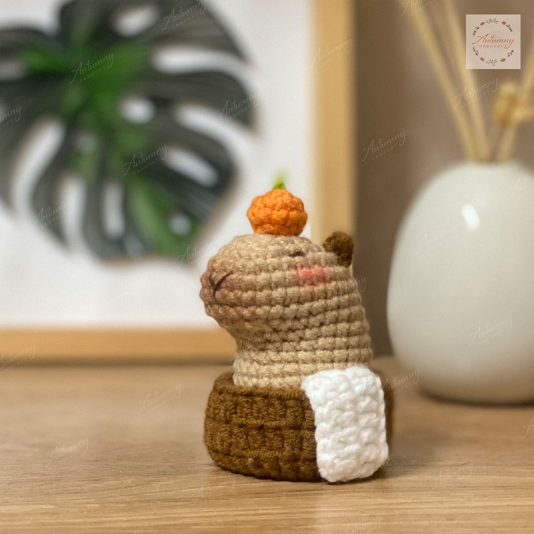 Crochet Capybara in a Bath, Capybara Keychain, Amigurumi Keychain ...