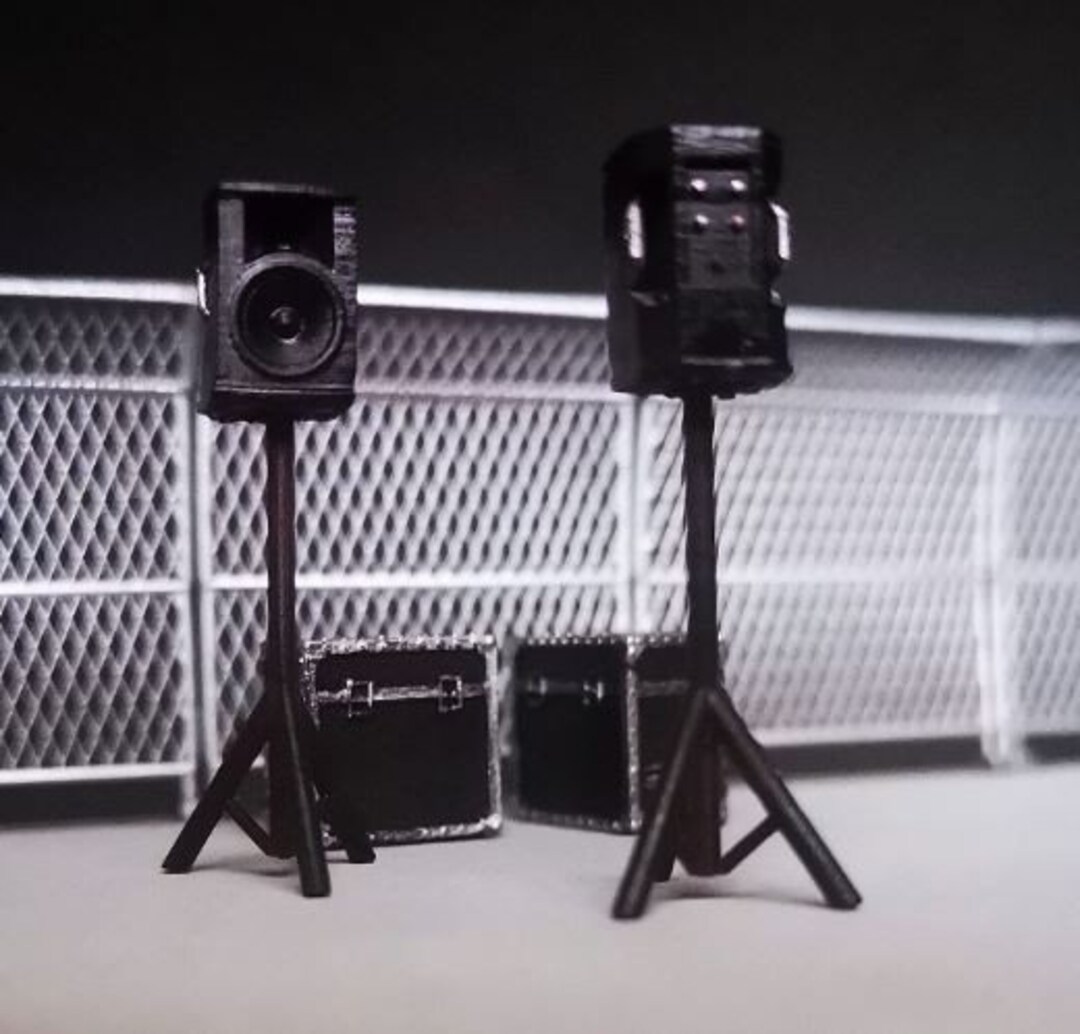 1:64 Standing Speaker Miniature Figure Diorama - Etsy