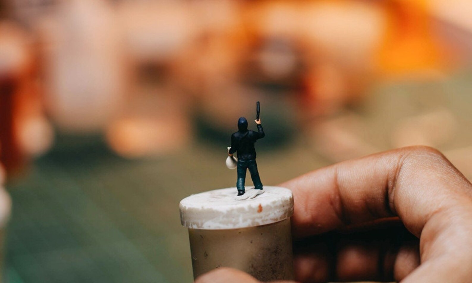 1/87 Scale Miniature Figure Robber Man | Burglar | Bank Robbery Man ...