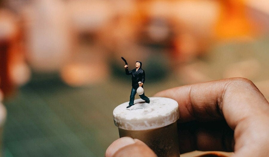 1/87 Scale Miniature Figure Robber Man | Burglar | Bank Robbery Man ...