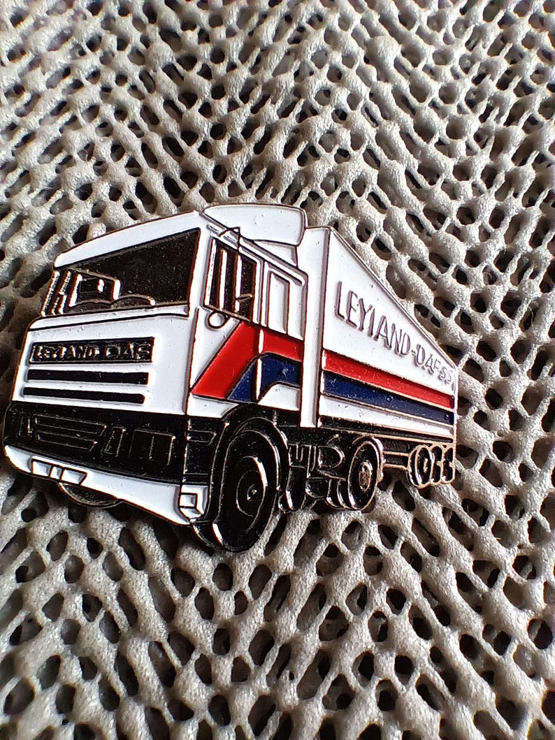 Lapel Enamel Pin LEYLAND DAF TRUCK Collector Vehicles Logistics ...