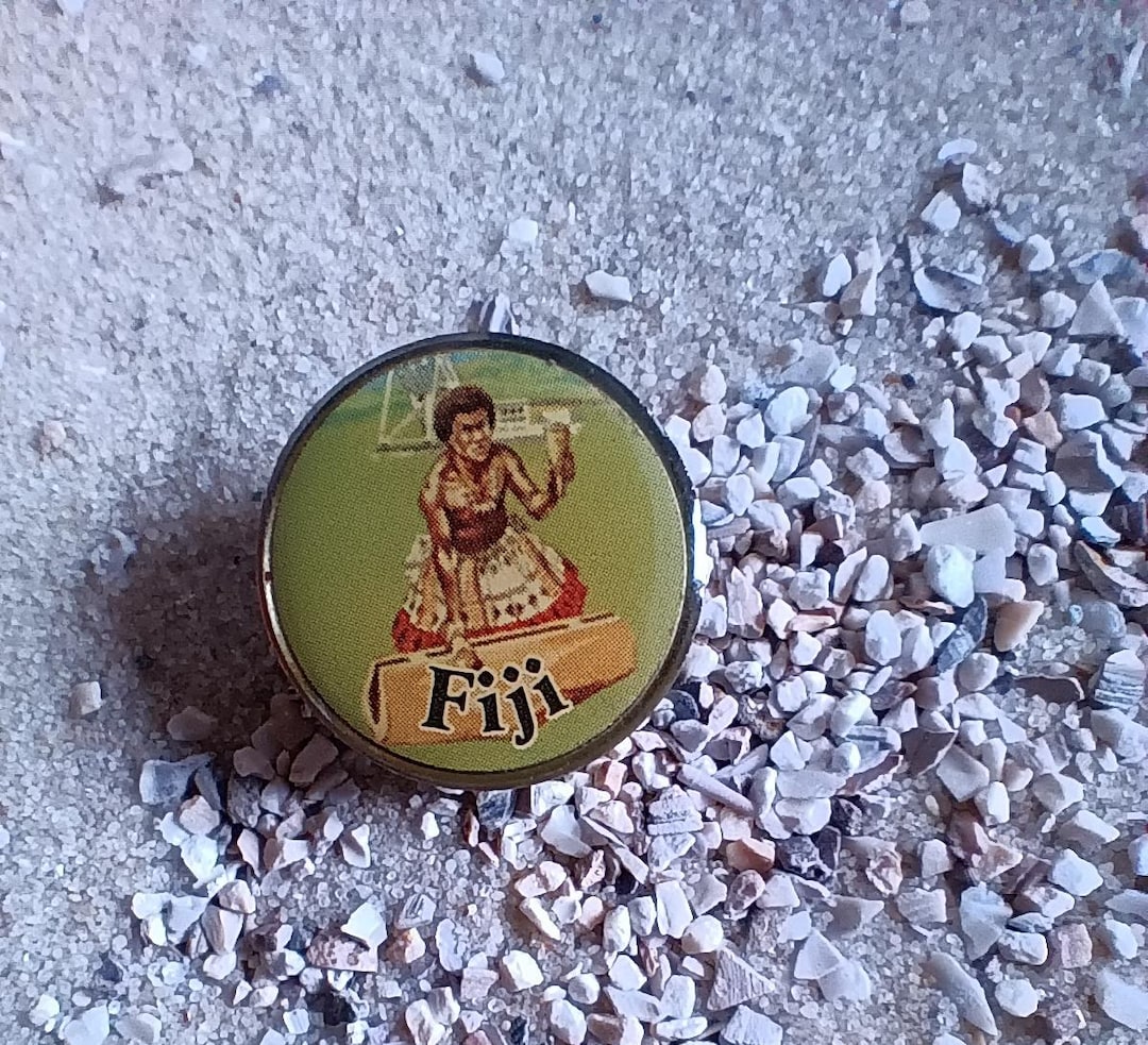 Lapel Pin FIJI FIDSCHI Island Tourism Souvenir Travel World Collector ...