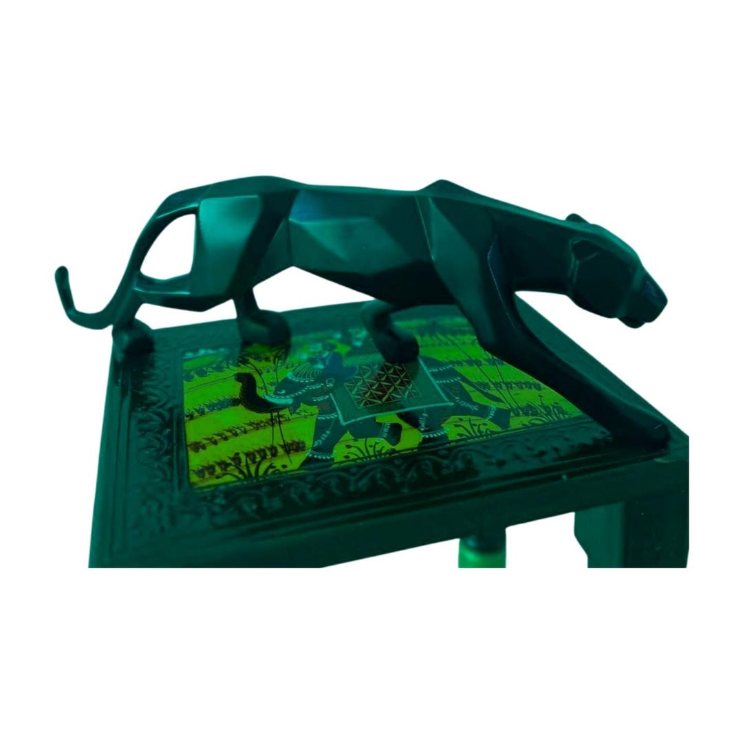 Leopard Table Centerpiece: Green Resin Statue for Elegant Living Room ...