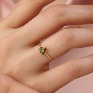 14K Solid Gold Heart Ring, August Birthstone Peridot, Romantic Jewelry ...