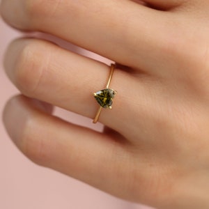 14K Solid Gold Heart Ring, August Birthstone Peridot, Romantic Jewelry ...