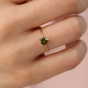 14K Solid Gold Heart Ring, August Birthstone Peridot, Romantic Jewelry ...