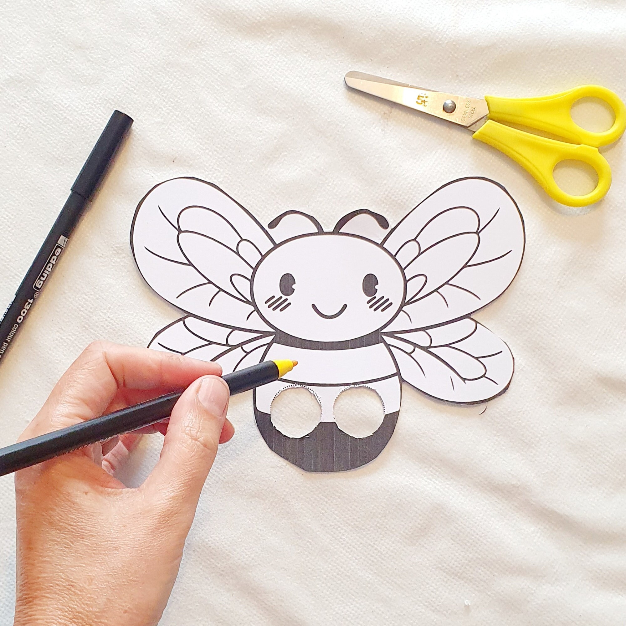 Bee Insect Finger Puppet Easy Paper Card Colouring Crafts Printable ...