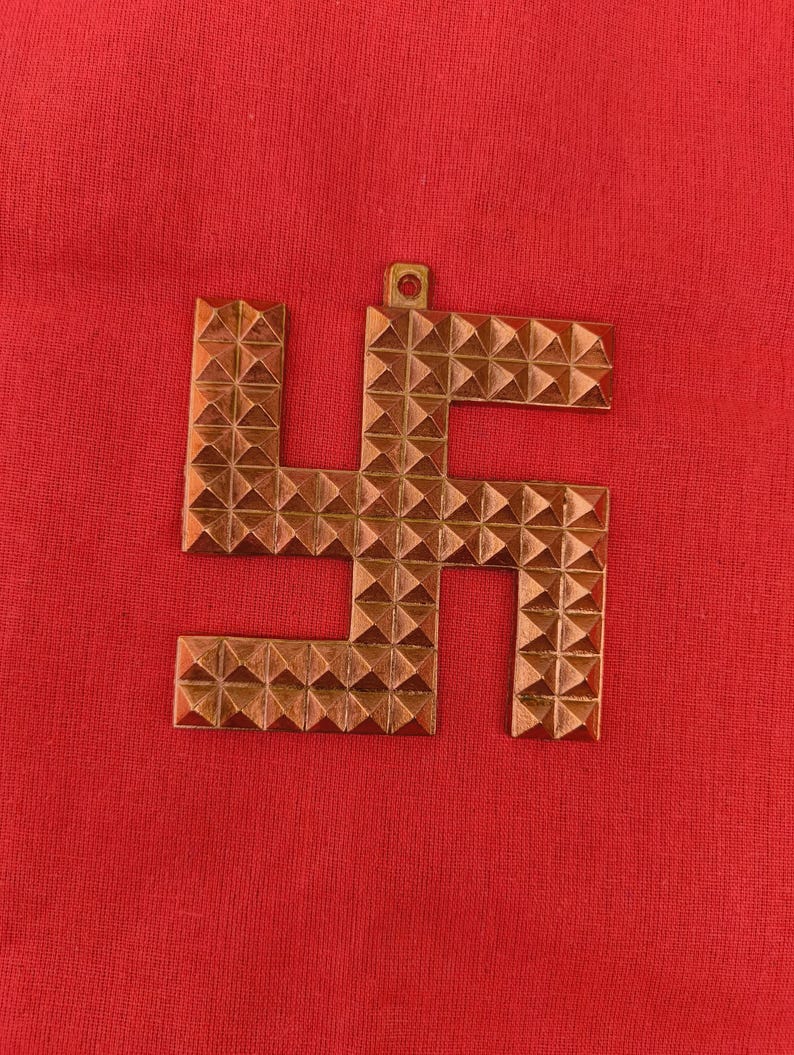 Akebi Swastik Pyramid | Copper Vastu Dosh Nivaran | 4-inch Sacred ...