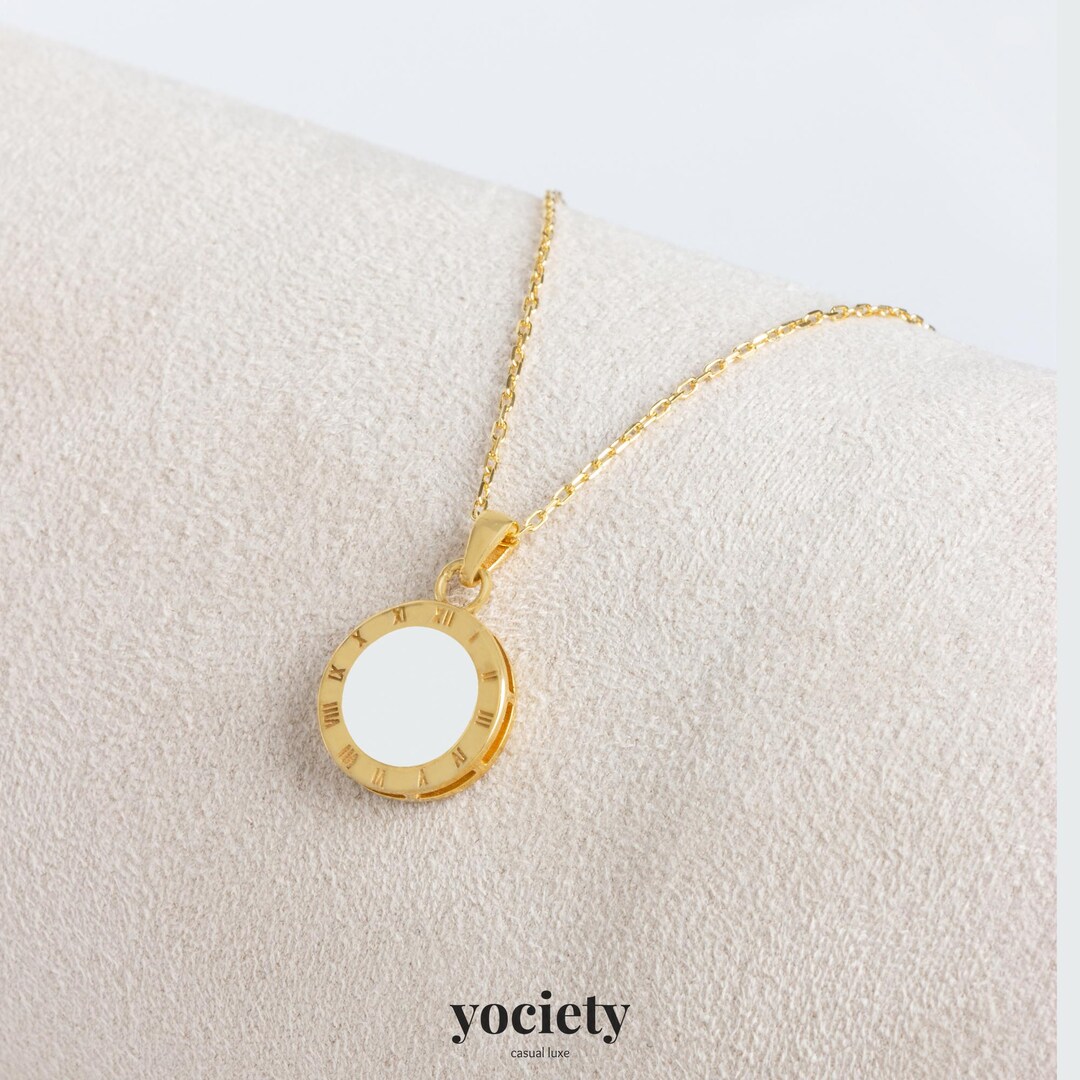14k Gold Roman Numeral Necklace: Minimalist Disc Pendant - Etsy