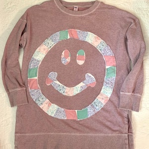 MEDIUM Vintage Quilt Smiley Face Patch Sweatshirt Oversized Lightweight ...