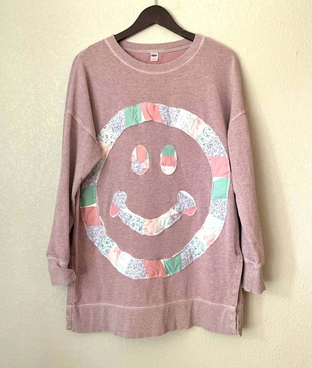 MEDIUM Vintage Quilt Smiley Face Patch Sweatshirt Oversized Lightweight ...