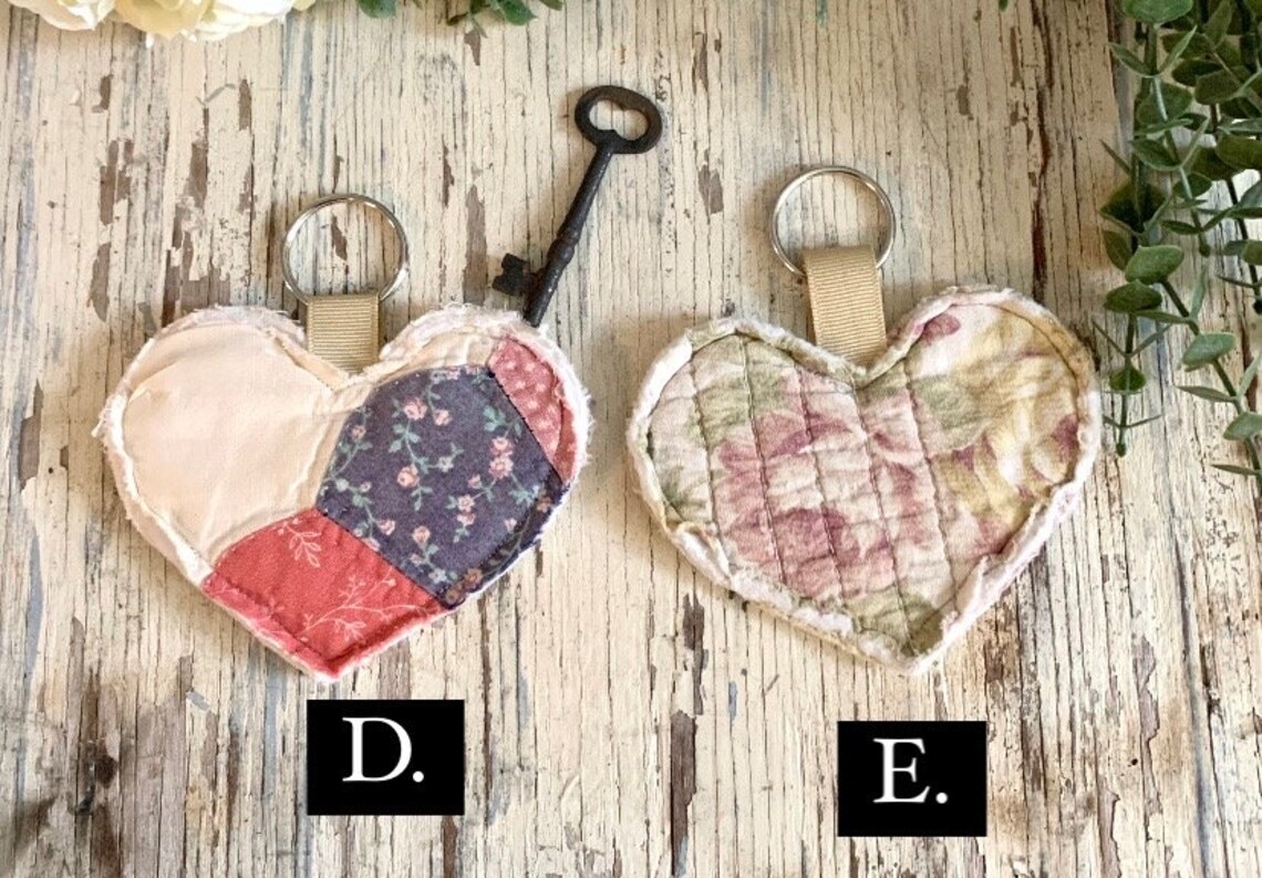 Vintage Quilt Keychain Heart Shape Key Fob Dresden Plate/patchwork ...