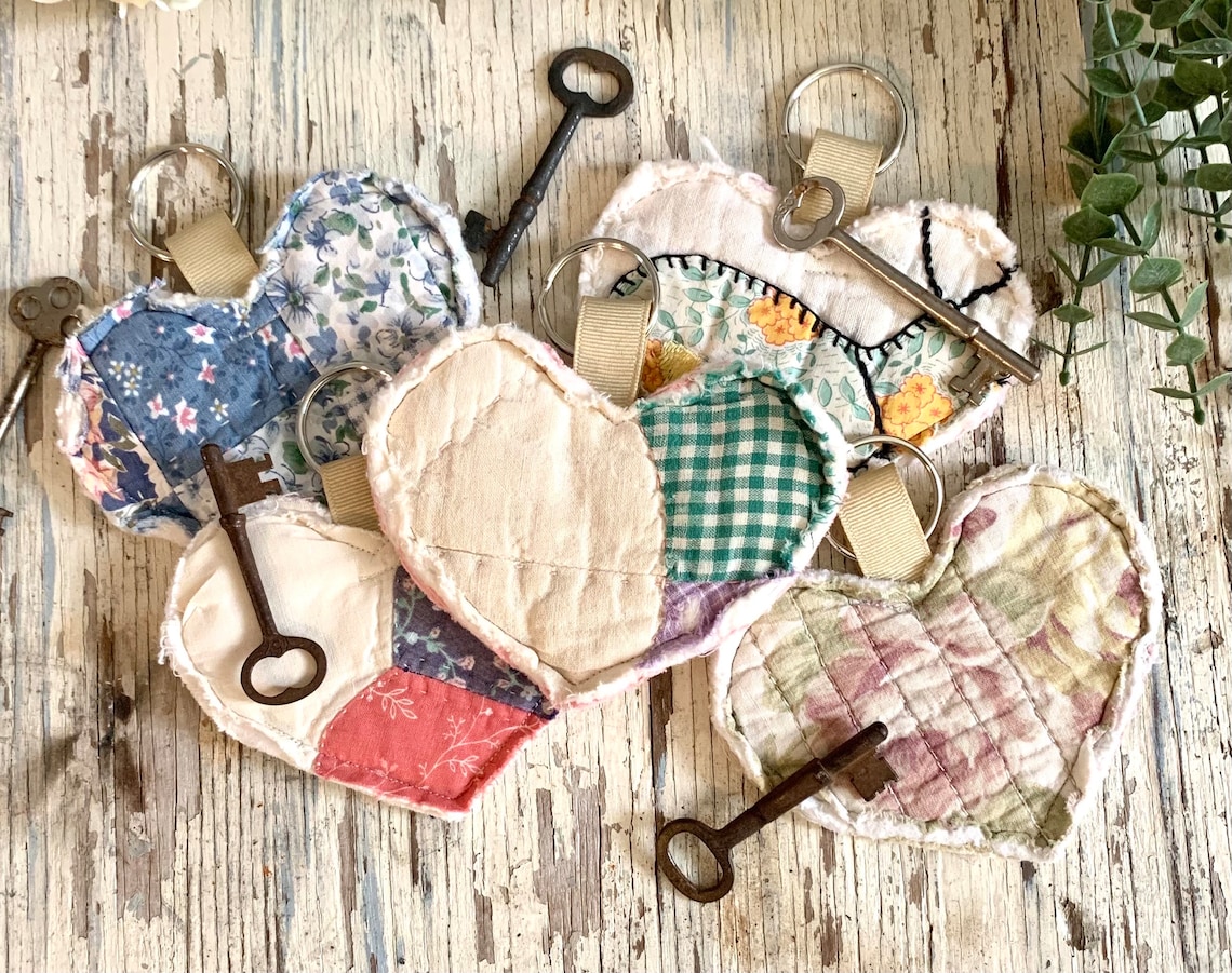 Vintage Quilt Keychain Heart Shape Key Fob Dresden Plate/patchwork ...