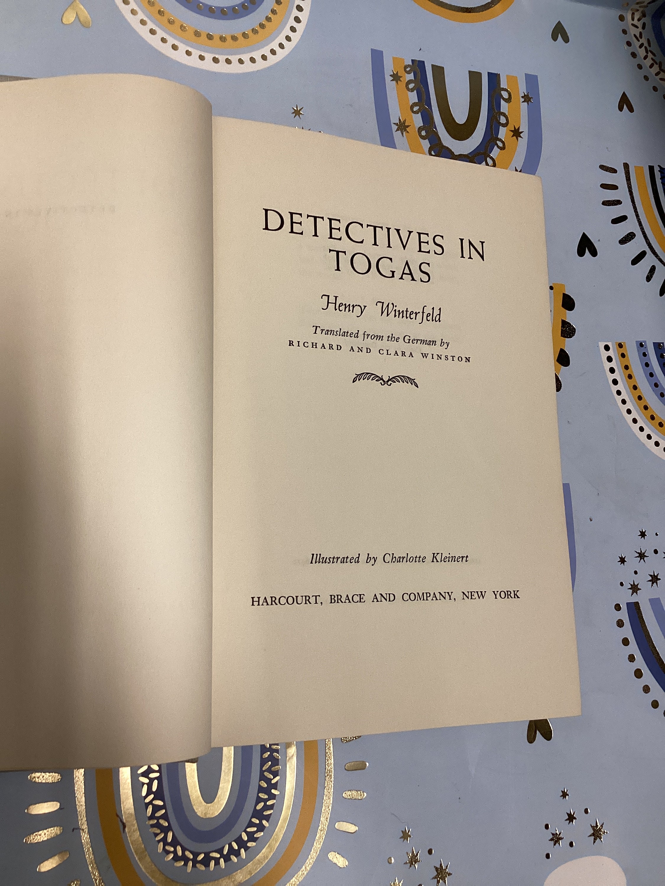1956 DETECTIVES IN TOGAS, by Henry Winterfield. Hardcover Vintage Book ...