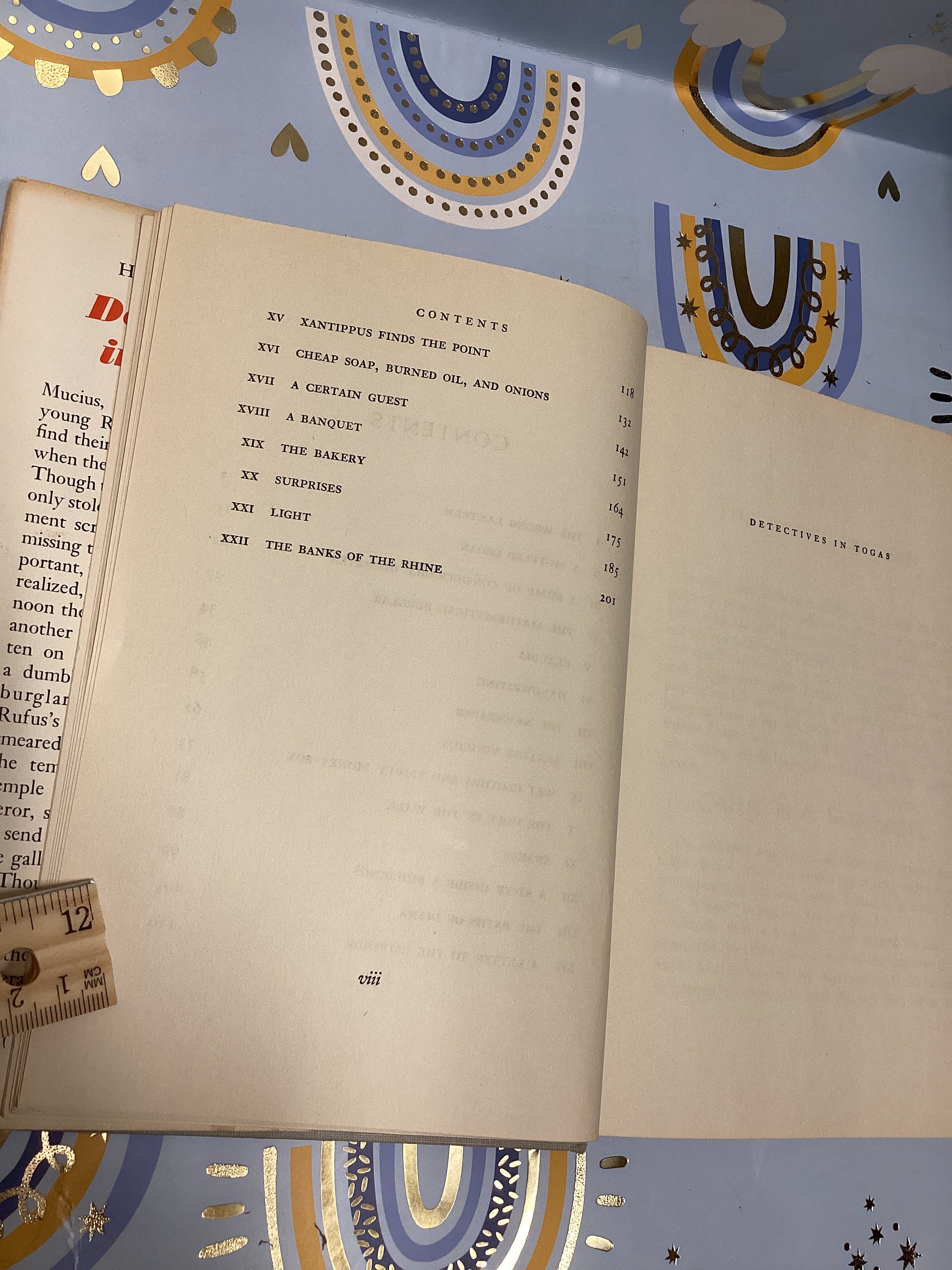 1956 DETECTIVES IN TOGAS, by Henry Winterfield. Hardcover Vintage Book ...