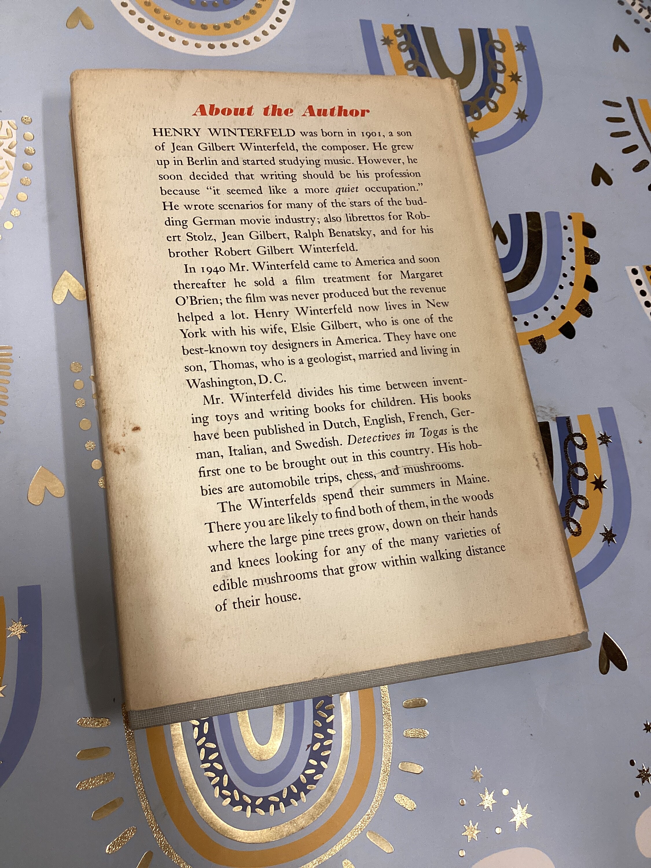 1956 DETECTIVES IN TOGAS, by Henry Winterfield. Hardcover Vintage Book ...