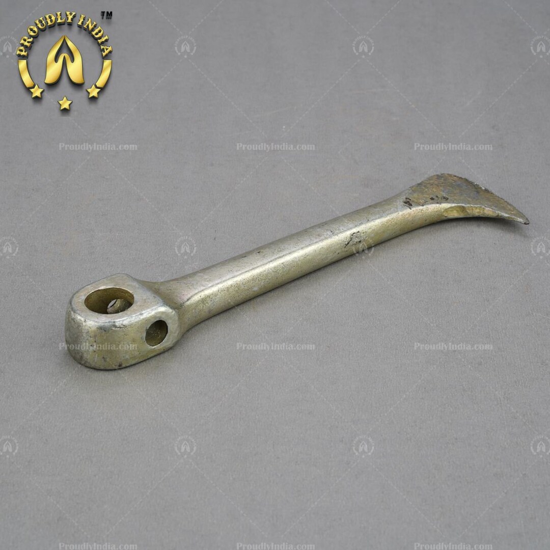 Coconut Breaker Cum Opener,iron Rod Material Coconut Slicer,breaker ...