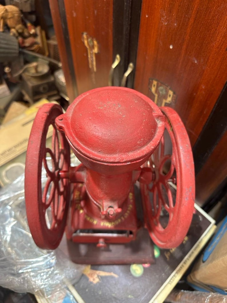 Vintage Cast Iron Coffee Grinder | Hand Crank Manual Coffee Mill ...