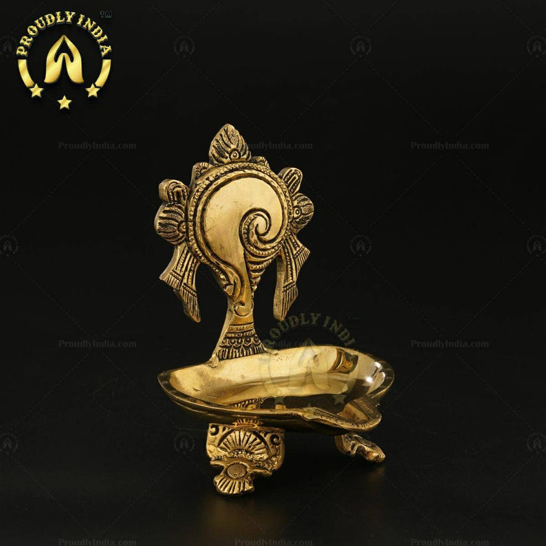 Brass Diya Duo: Shankha Chakra Oil Lamp, Pooja Aarti, Kerala Deepam - Etsy